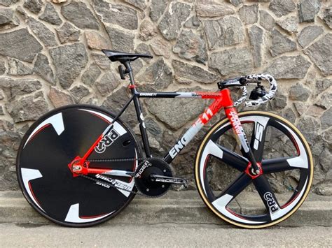 엔진11 크릿디 트랙 블러드 오렌지 프레임셋 시마노 프로 카본 트랙 휠셋 라이디아 3d24 에어로 트랙 크랭크셋 시마노 프로 바이브 컴포넌트 커스텀 픽시 바이크 리뷰