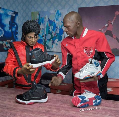 Michael Jackson And Michael Jordan With Sneakers Michael Jordan Michael Jordan Pictures