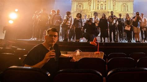 Bodó Viktor Rendezésével Indul Az új évad A Vígben