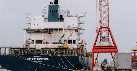 강가 공급망 공급망 물류 교통 국제 무역 기중기 기호 논리학 도킹 떠서 배 배송 부두 산업의 산업지대 상업 상품 선박 세계 무역 수입 수출