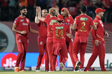 Shikhar Dhawans Catch Gave Punjab Kings Their First Wicket