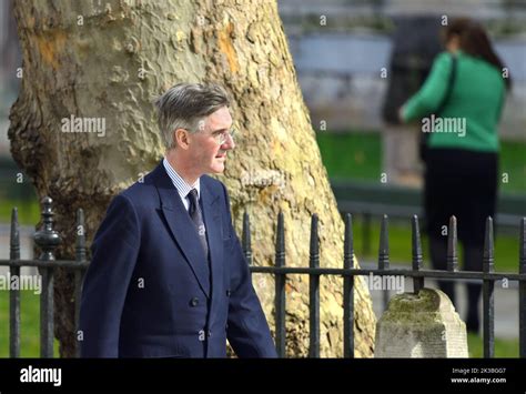 Jacob Rees Mogg Mp Con N E Somerset Arriving At The Commonwealth