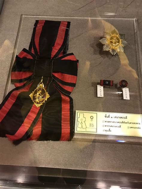 ปักพินโดย Tuput Gul ใน เครื่องราชอิสริยาภรณ์ไทย ราชวงศ์ ไทย