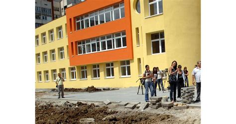 Сигнал за бомба във Втора английска гимназия