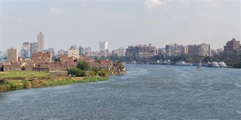 Der Nil Im Herzen Von Kairo Stadt Stockfoto Bild Von Feiertag