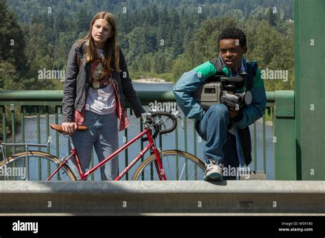 Everything Sucks L R Peyton Kennedy Jahi Diallo Winston Season 1