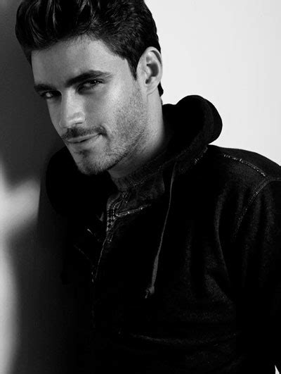 Caio Cesar Xanthos Men