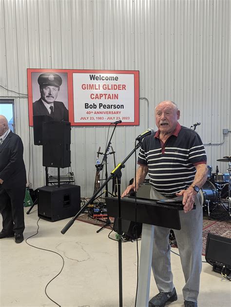 Captain Bob Pearson Speaking At The 40th Anniversary Of The Gimli Glider R Aircrashinvestigation