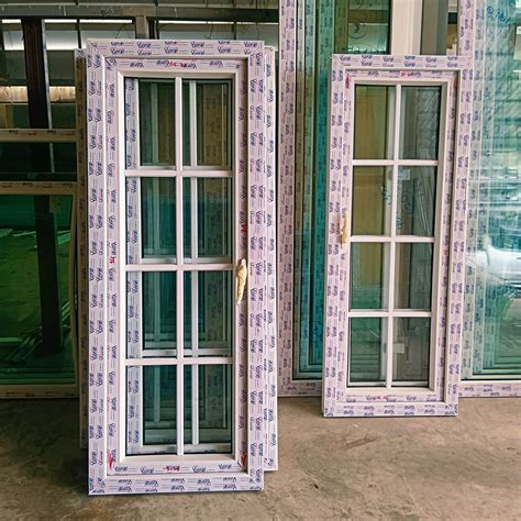 งานประตูหน้าต่าง บานเลื่อน และ ชุดบานเปิด เส้นไวนิล Upvc แบบ ติดเส้นตารางลูกฟัก เพิ่มความสวยงาม