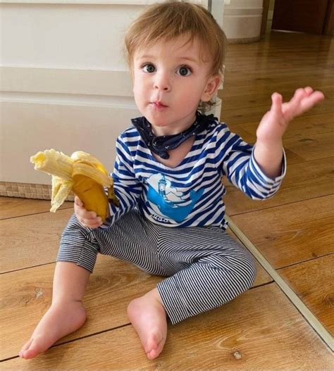 «Мамин ксерокс Арзамасова поделилась милым фото подросшего сынишки от Авербуха