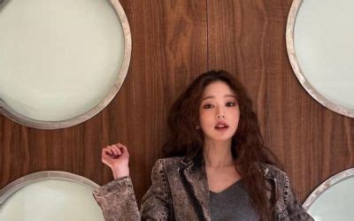 장원영 군살 제로 몸매 과시 성숙미 뿜뿜 스타샷 ZUM 뉴스