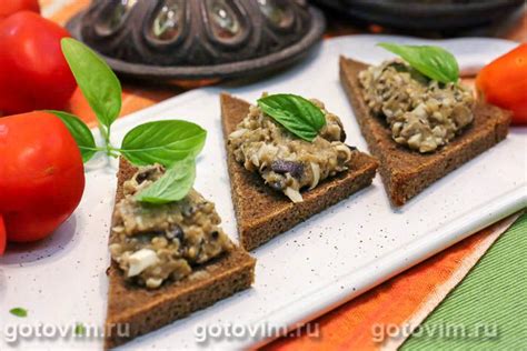 Икра из жареных баклажанов с вареным яйцом. Рецепт с фото