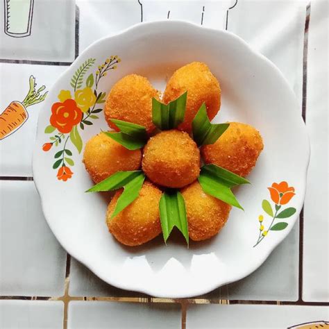 Resep Bola Crispy Ubi Kuning Sederhana Rumahan Di Yummy App