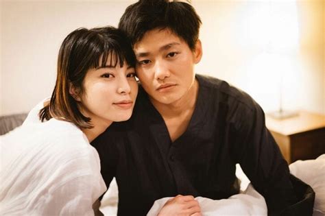 本気の恋に発展！？野村周平＆さとうほなみの“結婚生活”に大反響『私たち結婚しました』これまでのドキドキシーンまとめ 恋愛 Abema