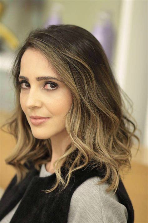 Morena Iluminada Com Corte Long Bob A Melhor Escolha Cabelo Cabelo