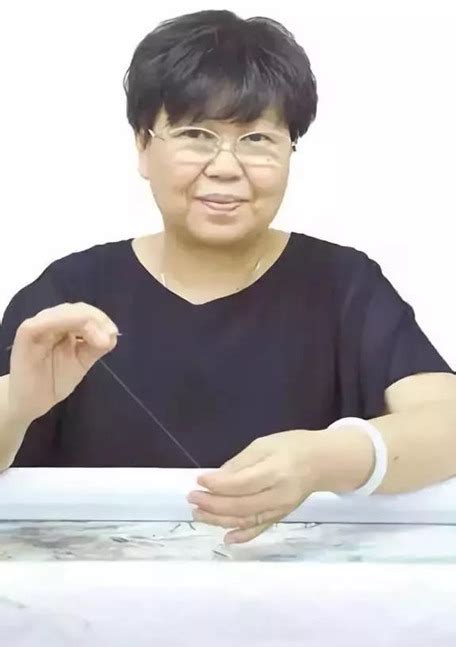 伍洁仪 资料详情