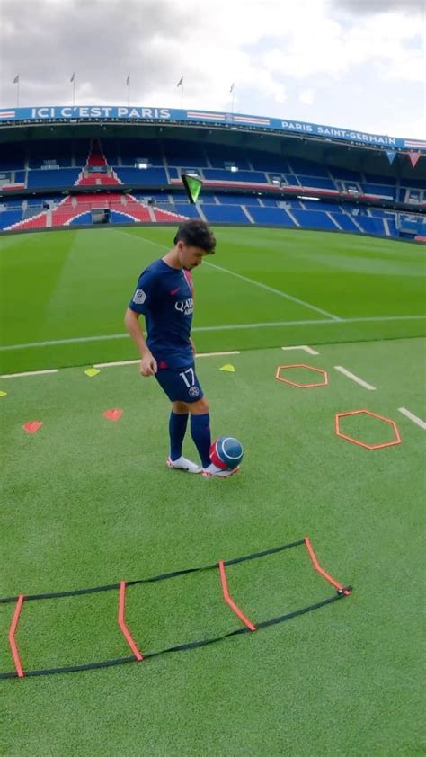 パリ・サンジェルマンfcさんのインスタグラム動画 パリ・サンジェルマンfcinstagram「🎥 Pov Im A Paris