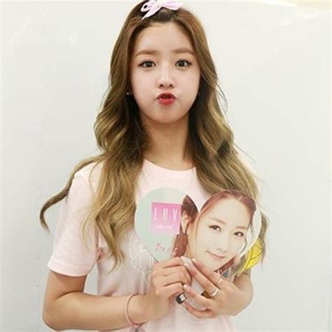 Apink Yoon Bomi 윤보미 ♡ Onlybomi • Instagram Photos And Videos