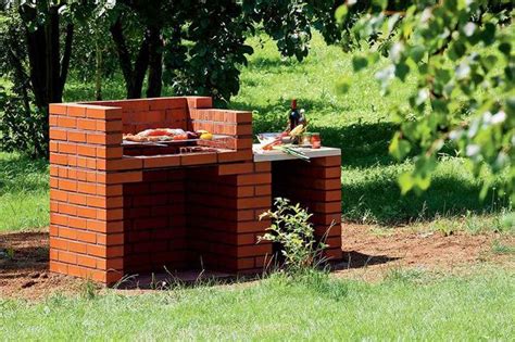 Grill ogrodowy Jak zbudować grill z cegieł lub kamienia w ogrodzie