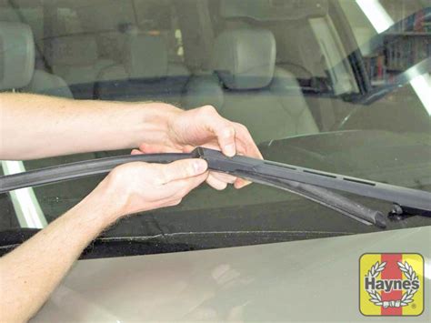 Wiper Blade Replacement Chevrolet Traverse 2009 2013 Haynes Manuals