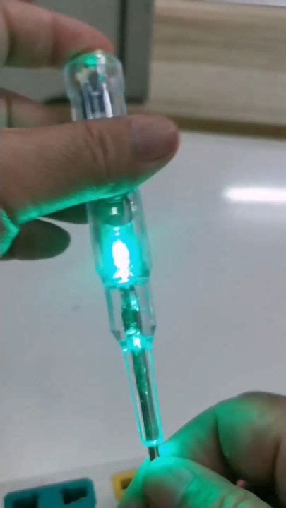 รุ่นใหม่ ไขควงวัดไฟอิเล็ก ทรอ นิกส์ มาพร้อม เสียงดังกังวาล ไฟ Led 3