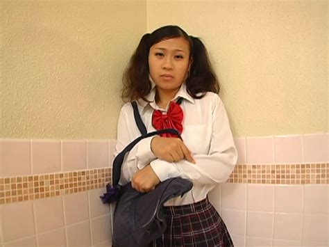 制服着たままお風呂！濡れフェチ アダルト動画 ソクミル