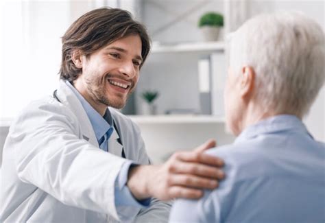 Ein Arzt Mit Feingefühl Kann Rückenschmerzen Besser Lindern Doktor Stutz