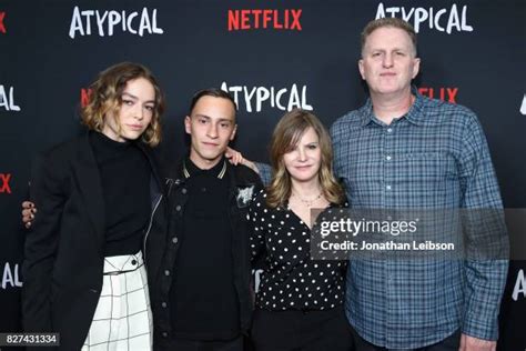 5306 Jennifer Jason Leigh Photos And High Res Pictures Getty Images