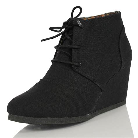 City Classified Rex Womens Lace Up Faux Leather Ankle Wedge Boots