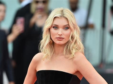 エルザ・ホスク、大勢の報道陣を前に「気まずいハプニング」を『超エレガント』に乗り切る Frontrow