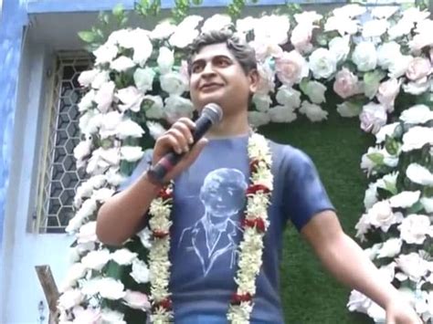 केके ने कैमरों से दूर भागने के सवाल पर जब दिया था कमाल का जवाब