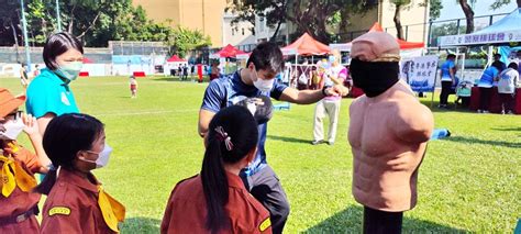 警察運動員系列│警察拳擊會熱血開班 助問題少年自律克制尋回正軌 星島日報