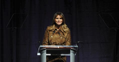 쥐 들끓는 곳 트럼프 비판에 멜라니아 볼티모어서 야유 세례 받아