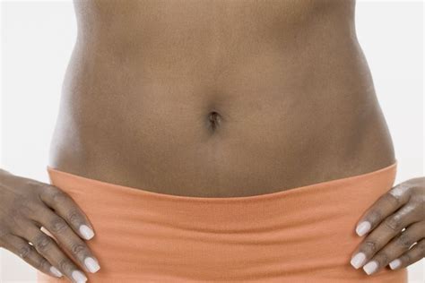 Reasons For Your Belly Button Leaking Fluid Discharge