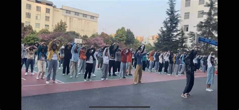 5“为往圣继绝学，为兴国强体魄，商务学子在行动”——我院晨读晨跑今晨开启 商务信息学院