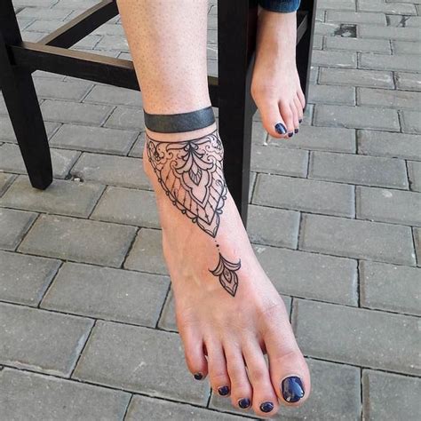 Tattoo Am Fuß Am Knöchel Oder An Der Wade Die Schönsten Ideen Für