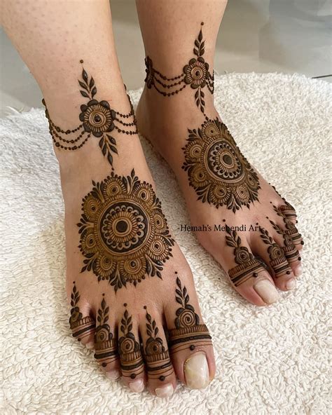 Pair Mehndi Design