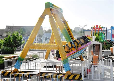 12 Seats Small Pendulum Ride Manufacturer