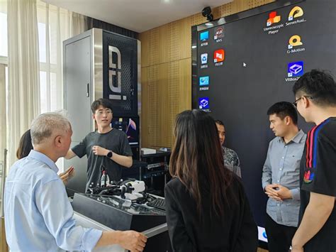 思政部组织教师开展思政vr实践教学培训 思想政治理论教学部