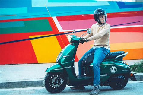 プジョーモトシクルが「ジャンゴ」の2021年後期モデルを発売！ 150ccモデルが復活＆125ccモデルの新色が登場 Webオートバイ
