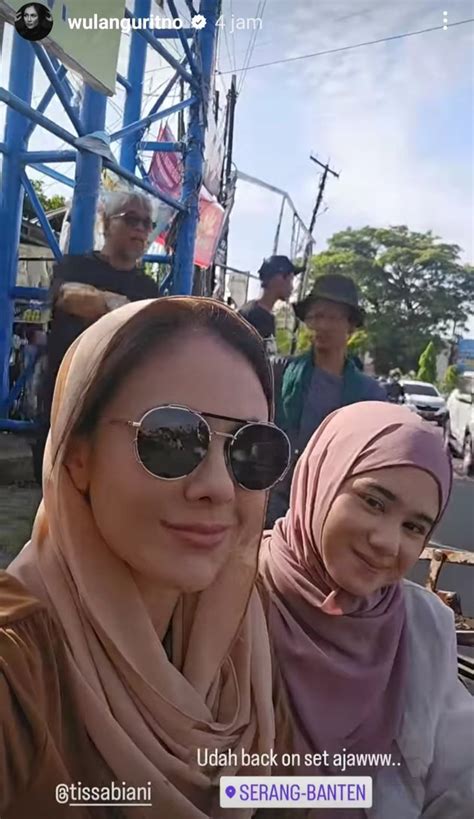 Wulan Guritno Captures Her Portrait At The Great Mosque Of Banten