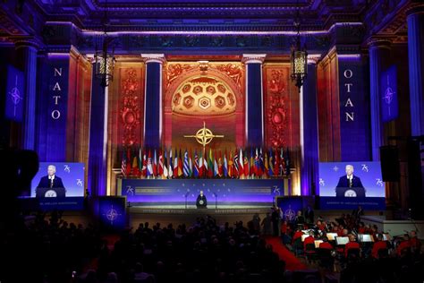 Biden Didnt Recognize Someone He Knew Well Nato Summit Attendee