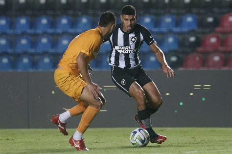 Luís Henrique destaca crescimento no Botafogo Importante para a