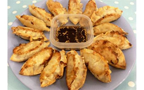 Korea Kitchen Cooking Up Marvelous Mandoo Dumplings At Home Stripes