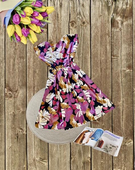 Сукня — ціна 200 грн у каталозі Сукні міді Купити жіночі речі за доступною ціною на Шафі