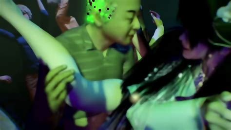 Vam Qing Yi Sex In A Bar