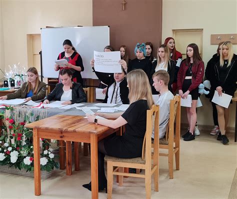 Akademia z okazji 231 rocznicy uchwalenia Konstytucji 3 maja Zespół