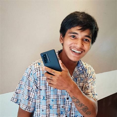 Rfa Burmese မြင်းခြံမြို့ အမည်မသိ သေနတ်သမားတွေရဲ့ပစ်ခတ်မှု နှစ