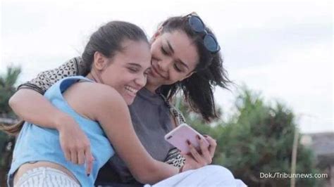 5 Film Bertema Ibu Dari Indonesia Ini Ceritanya Mengharukan Dan