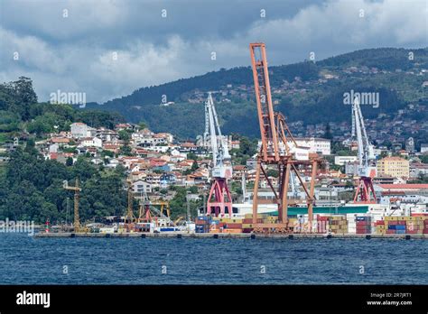 Harbor Container Cranes From Around The World Intermodal Container Handling Cranes In Harbors